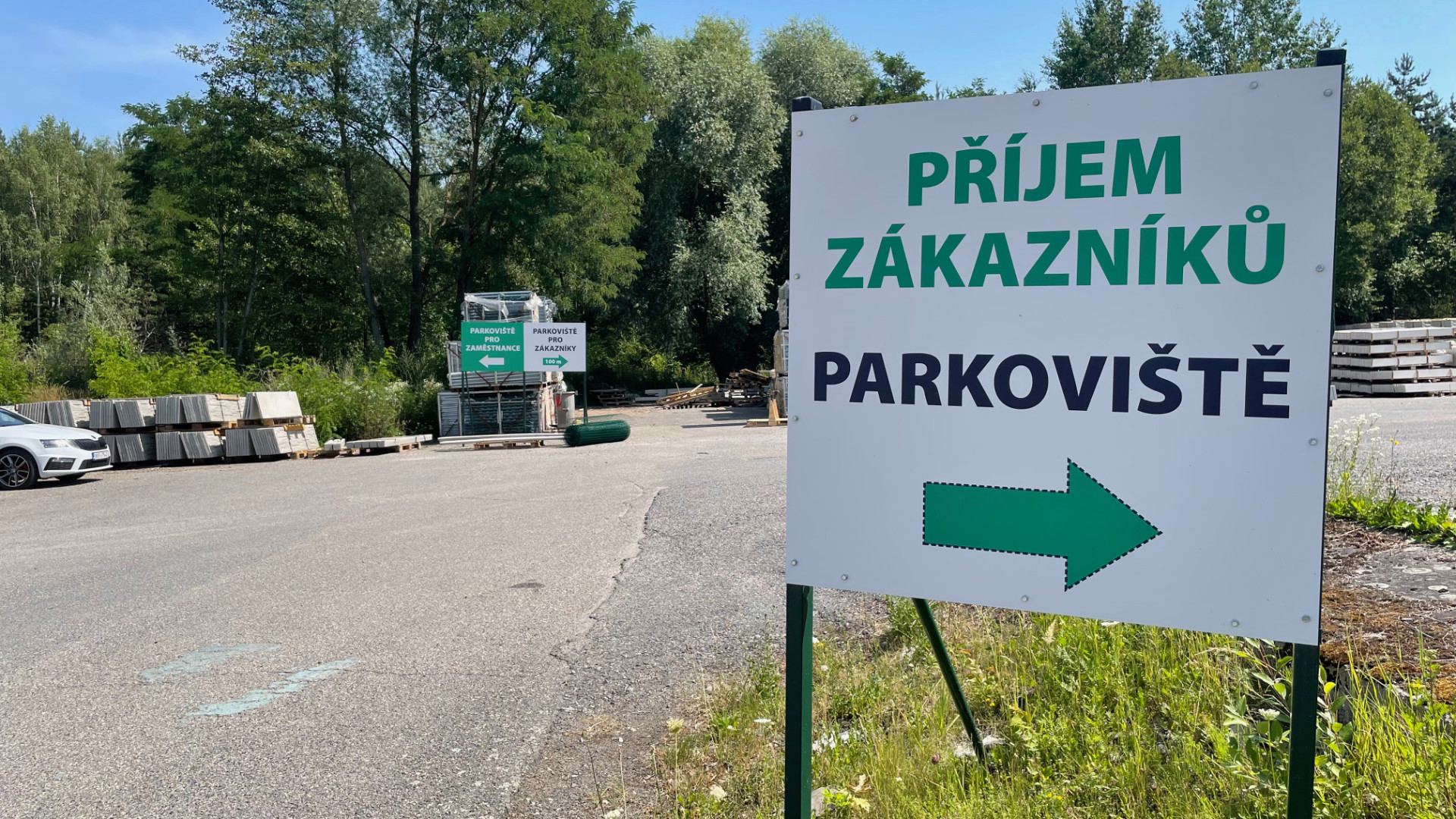 Kariéra: Skladník/řidič Ledce