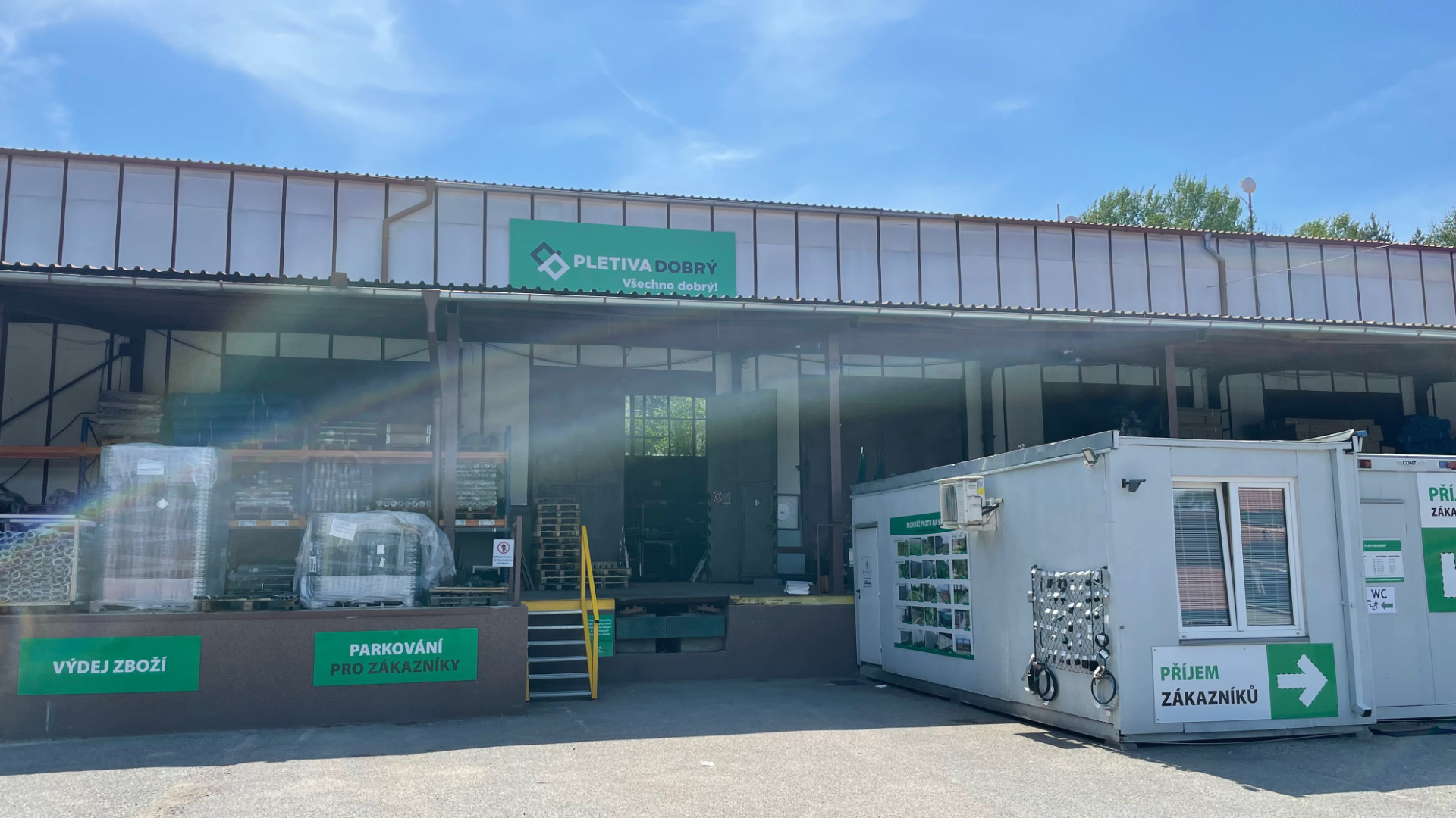 Kariéra: Skladník/řidič Ledce